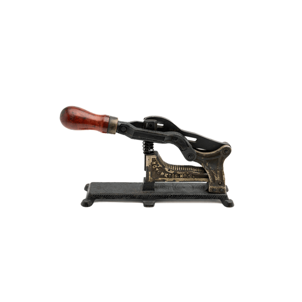 American Cast Iron Stapler, 19th century - Mantiques Modern